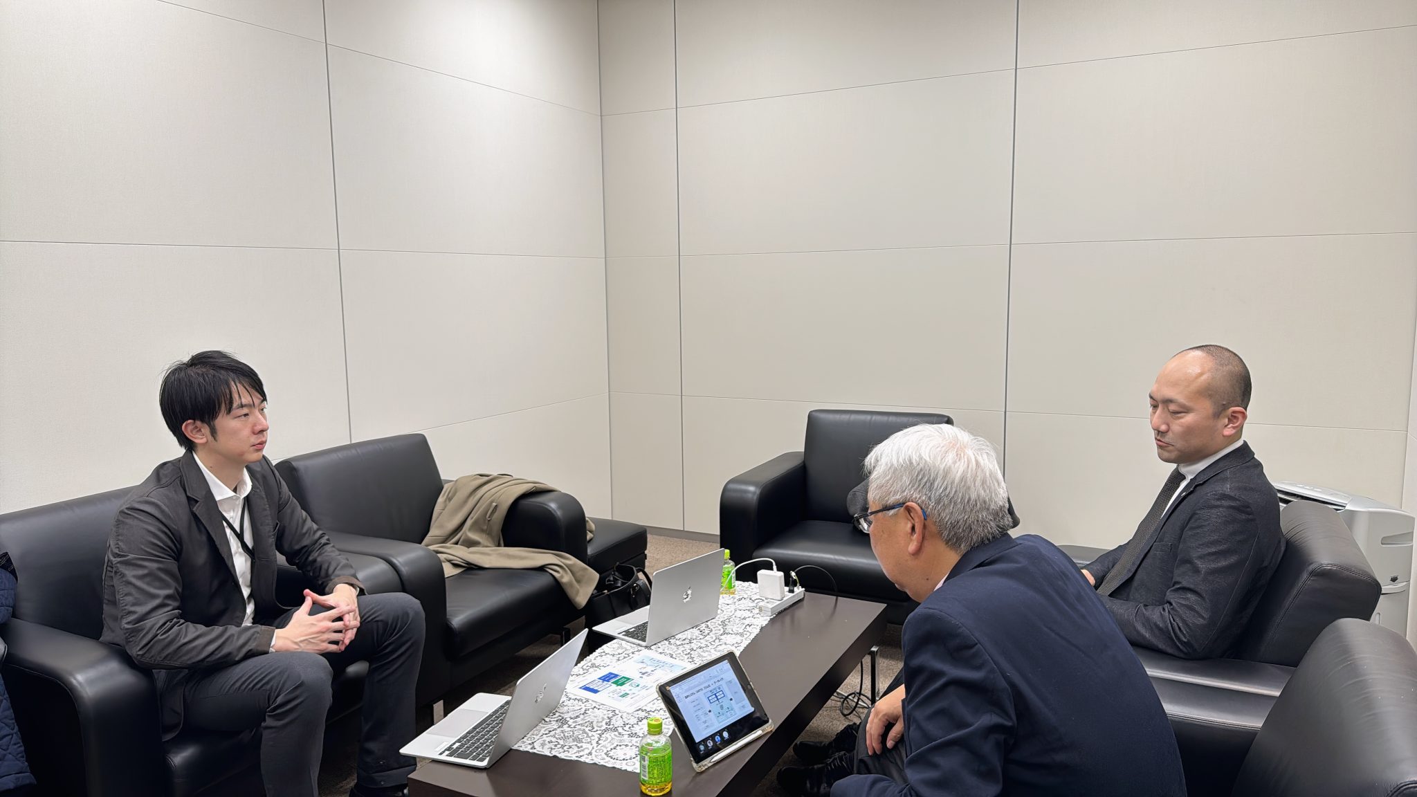 AZ-COM丸和ホールディングス株式会社 | 株式会社アイディオット - aidiot